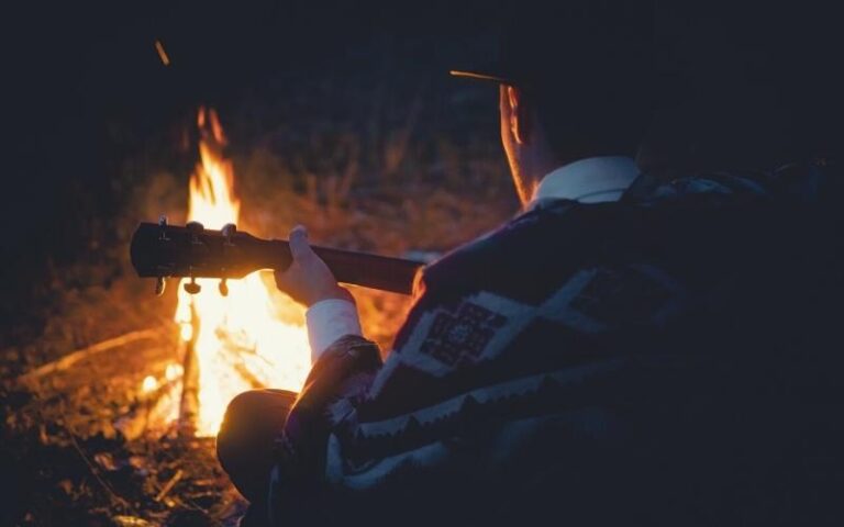 Best Campfire Songs: 25 Camping Classics for Kids and Adults - My Open ...